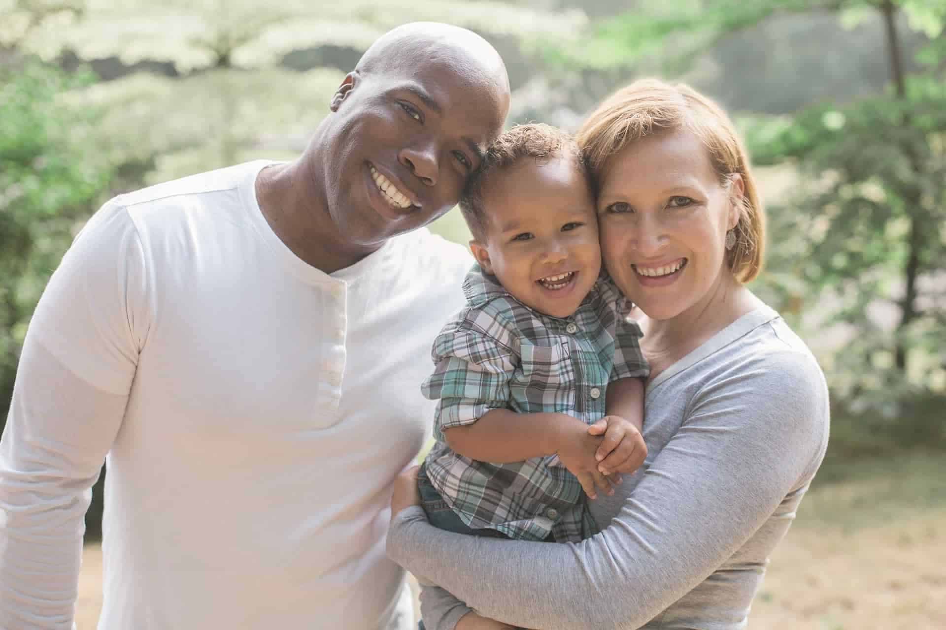 Kinder adoptieren | Wie kann man in Deutschland ein Kind adoptieren ...